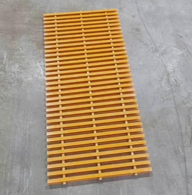 Cina Griglie di plastica in fibra di vetro in FRP GRP pultrudato per servizi di taglio in vendita