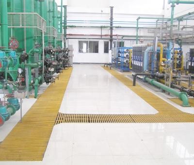 China Técnica Grelha de trincheira de fibra de vidro FRP antiderrapante pultrurada para cobrir a venda direta à venda