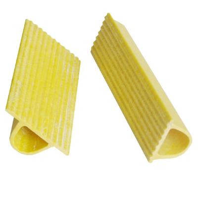 Cina Tubi in plastica a forma di D rinforzati con fibra di vetro per scale sicure di lunghezza personalizzata in vendita