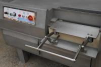 China Automatic Control Meat Slicer Meat Cube Cutter for Thermal Processing 1480x800x980mm for sale