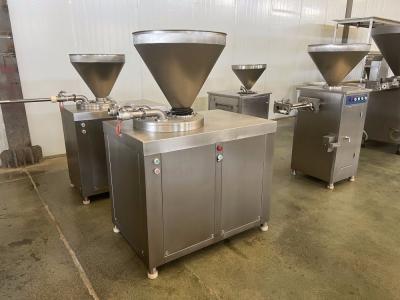 China 800 kg Paket Bruttogewicht Professionelle Horizontale Einlaufmaschine für Wurst Elektrisch zu verkaufen
