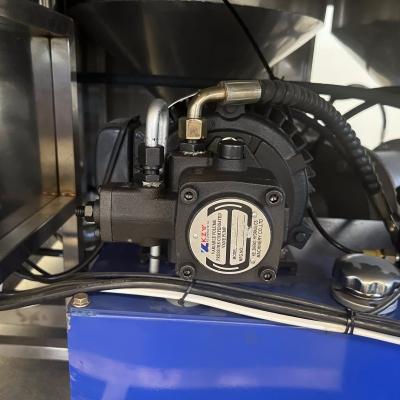 Cina Tensione 110-380V attrezzatura per il riempimento di salsicce per un facile utilizzo e macchina per clistere in vendita