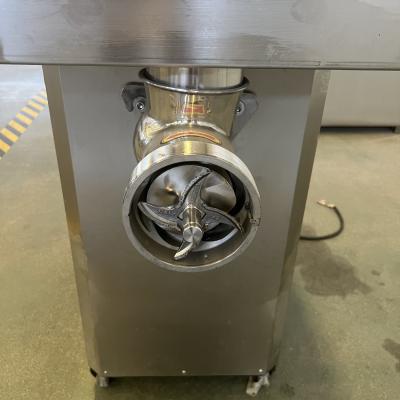 China Máquina de fabricação de salsichas comercial com cortador de carne de aço inoxidável e misturador de massa à venda