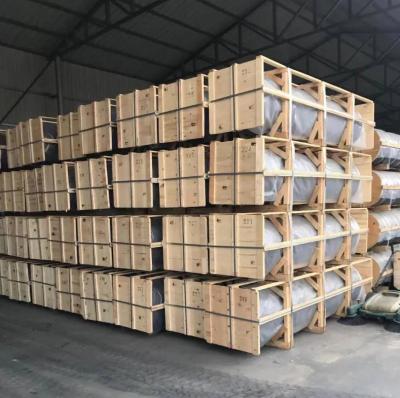 China UHP Grade Needle Coke Diameter 600mm 2400mm Length Graphite Electrode in Stock for sale