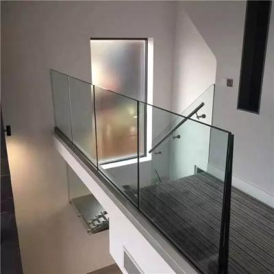 China Laag ijzer gehard drievoudig gelamineerd glasplaten voor het bouwen van muur 6,38 mm 10,38 mm Te koop