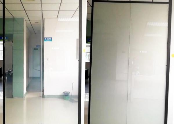 Vidro esperto Switchable autoadesivo do filme para os painéis de parede do vidro da privacidade