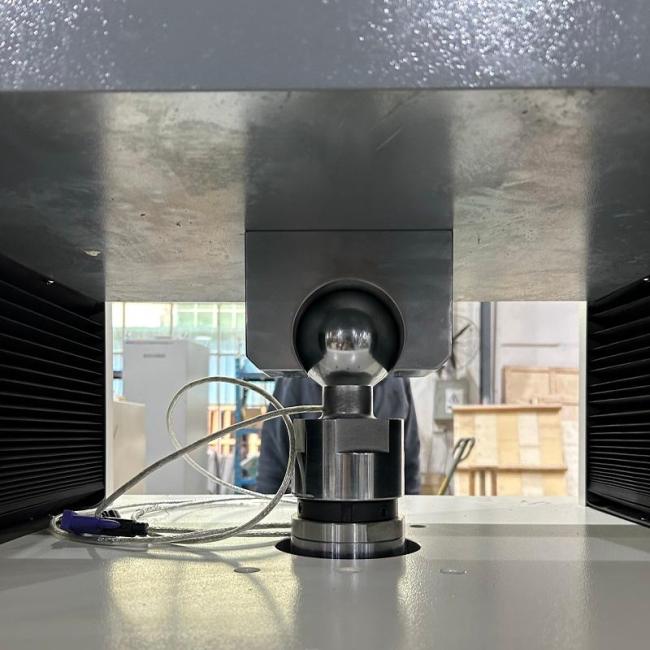 Universal Test Equipment Computerized Gas Spring Fatigue Testing Machine 10T Max Load 50-300mm/Min Stepless Speed 1