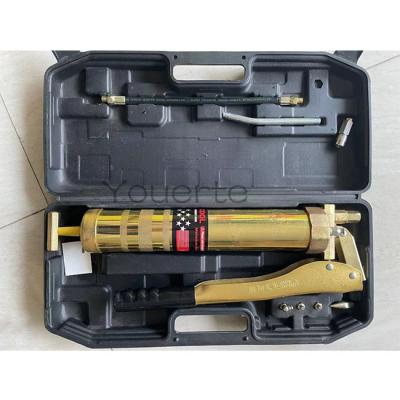 Cina Escavatore manuale Car Filler dell'erogatore di Rod placcato oro 900cc dell'ingrassatore a siringa della mano doppio in vendita
