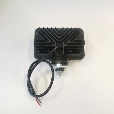 Cina il lavoro del trattore di 60w 12v LED accende la luce gialla calda della lampada di alta luminosità 24v in vendita