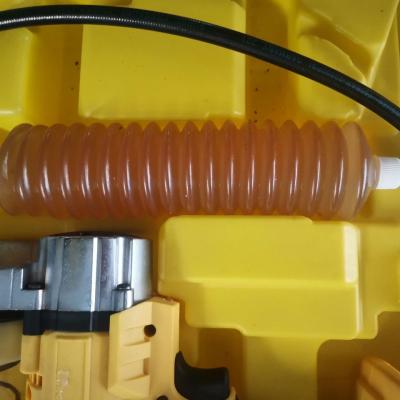Cina alta pressione senza cordone elettrica dell'ingrassatore a siringa di 10000psi 21v 600cc con la batteria 2 in vendita