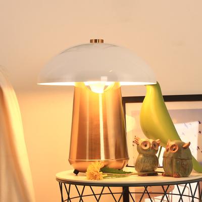 China Modern Simple Metal Plating Mushroom Design Single Ongo Battery LED Table Lamp(WH-MTB-220) for sale