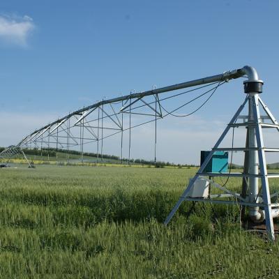 China 2200 KG Center Pivot Irrigation System The Ultimate Solution for Water Usage in Agriculture for sale
