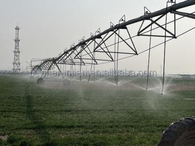 China Upgrade Your Farming Efficiency with Superior 2200 KG Center Pivot Irrigation System for sale