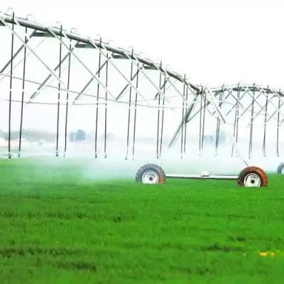 China Unmatched  Farms With Water-Saving Center Pivot Irrigation Sprinkler And Engine for sale