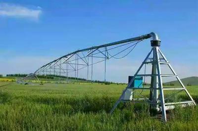 China Unmatched  Farms With Water-Saving Center Pivot Irrigation Sprinkler And Engine for sale