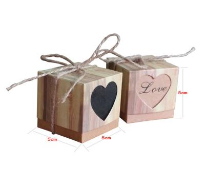 Cina Il cuore 2x2 di amore misura i contenitori in pollici di regalo unici di favore di nozze in vendita