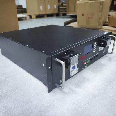 China Bateria de lítio LiFePO4 de peso leve de 48 V 100 Ah 5 KWh para aplicações solares e de telecomunicações à venda