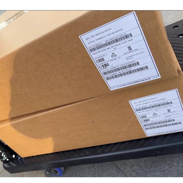 Quality BR-G620-24-32G-R Brocade G620 Switch with 24 x 32Gb Fibre Channel SFP+ ports FOS9.1  FOS9.2 for sale