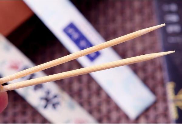 Quality Individual Packed Toothpicks 2.0mm Diameter Bamboo Toothpicks Coated Paper for sale