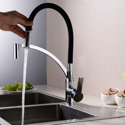 Cina Tubo flessibile variopinto flessibile caldo e freddo del rubinetto della cucina della maniglia di leva di Chrome in vendita