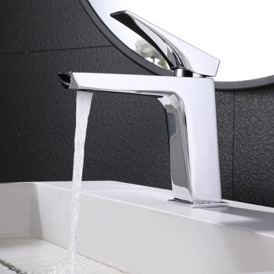 Cina Rubinetto di lavabo della leva del bagno del rubinetto di miscelatore di acciaio inossidabile della villa dell'hotel singolo in vendita