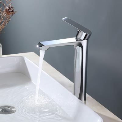 China Solo golpecito de mezclador del lavabo de la manija agujero moderno de cobre amarillo del buque del solo en Chrome en venta