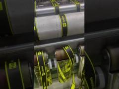 Fabbrica di nastri in jacquard di poliestere personalizzabili per tracolla borsa, 3,8 cm, a due colori, motivo a spina di pesce a scacchi bianchi e neri per accessori di abbigliamento