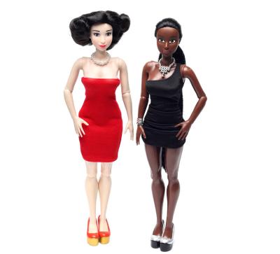 中国 低MOQ オリジナルデザイン パーソナライズ 30cm ファッション人形 服 バービー人形 販売のため
