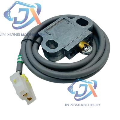 China STAR ZEBRA 023-06-56210 Excavadora PC120-5 PC120-6 Piezas eléctricas de viaje Motor con interruptor de marcha en venta