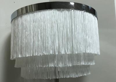 Cina Paralume bianco della frangia della nappa di 3 strati con progettazione del tamburo della disposizione di Chrome grande in vendita