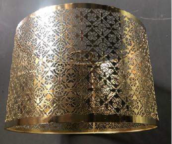 Cina ODM penetrante tonalità di lampada decorative del metallo di 2 strati con tessuto 40*40*30mm interni in vendita