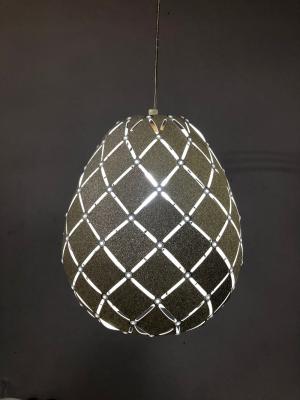 Cina Il rombo pieghevole delle tonalità di lampada da comodino della palla di scintillio E27 ha perforato in vendita