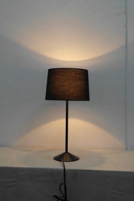 Cina Lampada da tavolo moderna semplice 300*500MM del fusto metallico del PVC per gli hotel in vendita