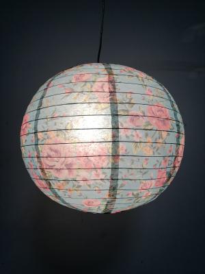 Cina paralumi della camera da letto dei bambini della carta di forma della palla di 300mm con il fiore stampato in vendita