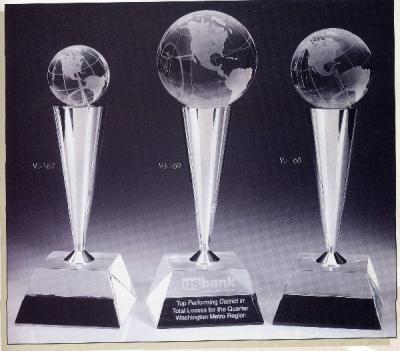 China crystal paperweights/crystal awards/crystal trophy for sale
