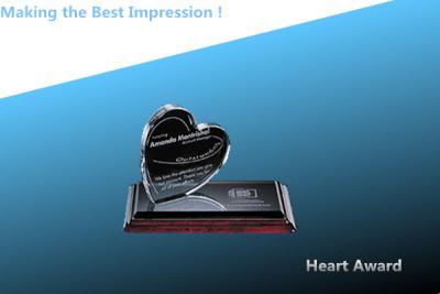China crystal heart award/glass heart with black base awards/blank crystal heart award with base for sale