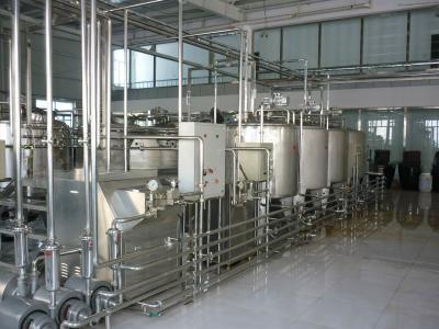 China Instalação de engarrafamento de iogurte grego de 1000L/H totalmente automática para linha de produção de bebidas alimentares à venda