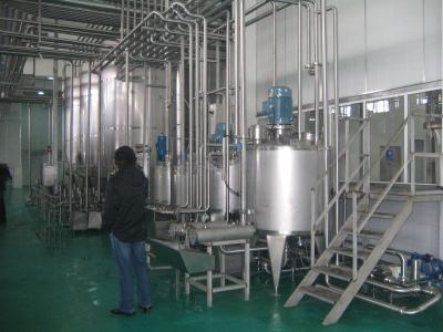 China Instalação de engarrafamento de iogurte grego de 1000L/H totalmente automática para linha de produção de bebidas alimentares à venda