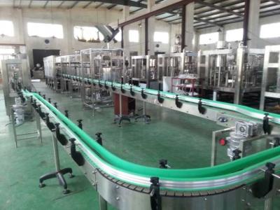 Cina Linea di imbottigliamento dell'acqua di produzione 3000 b/h con dimensioni personalizzate delle bottiglie in forte domanda in vendita