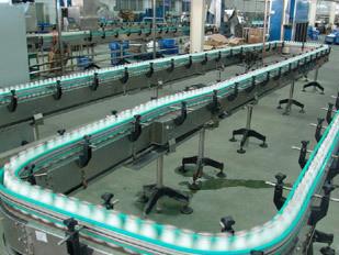 Cina Linea di imbottigliamento dell'acqua di produzione 3000 b/h con dimensioni personalizzate delle bottiglie in forte domanda in vendita