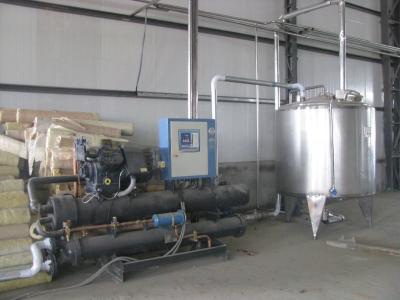 China 65 kW schroeftype industriële waterkoeler essentieel voor de productie van gepasteuriseerde melk Te koop