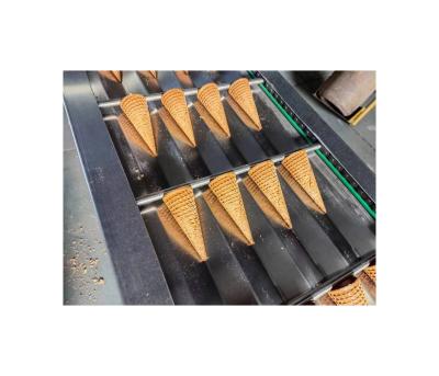 Cina Linea di lavorazione di gelato per biscotti a volta a tensione personalizzata per coni di gelato in vendita