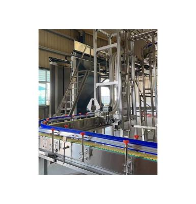 Cina Apparecchiature di riempimento personalizzate per bottiglie PET/bottiglie di vetro nella produzione di vino da birra in vendita