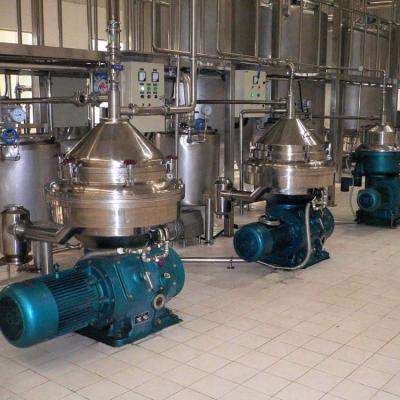 Cina Skimmer per la produzione su larga scala di latticini da 5000L/h 2200*1350*1150mm 1500 kg in vendita