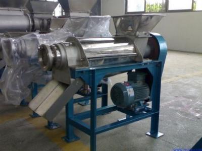 Cina Spressatore industriale di limone facile da usare con funzione di frantumazione e capacità di 370 kg in vendita