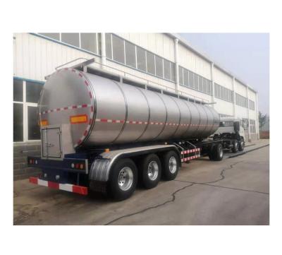 China Gemakkelijke levering en transport van melk met 1250 kg melk tankers op de melk vrachtwagenweg Te koop