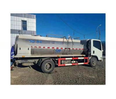 Cina 380V / 3PH / 50HZ Camione cisterna di latte refrigerato per la consegna di latte fresco alle aziende agricole in vendita