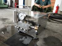 China Polish Mirror Polished 20L/H Mini Scale Milk Homogenizer for Small Batch Processing for sale