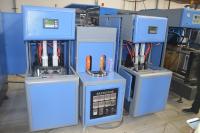 China Advanced Semi Automatic Round Shape Plastic Bottle Making Machine Volume size 0.1-2L PLC MITSUBISHI for sale