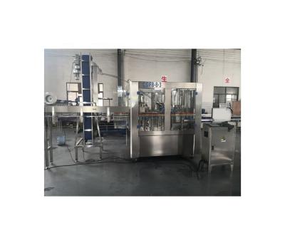 Cina Facile da utilizzare 8 Teste Macchine per imbottigliare acqua potabile per i requisiti del cliente in vendita